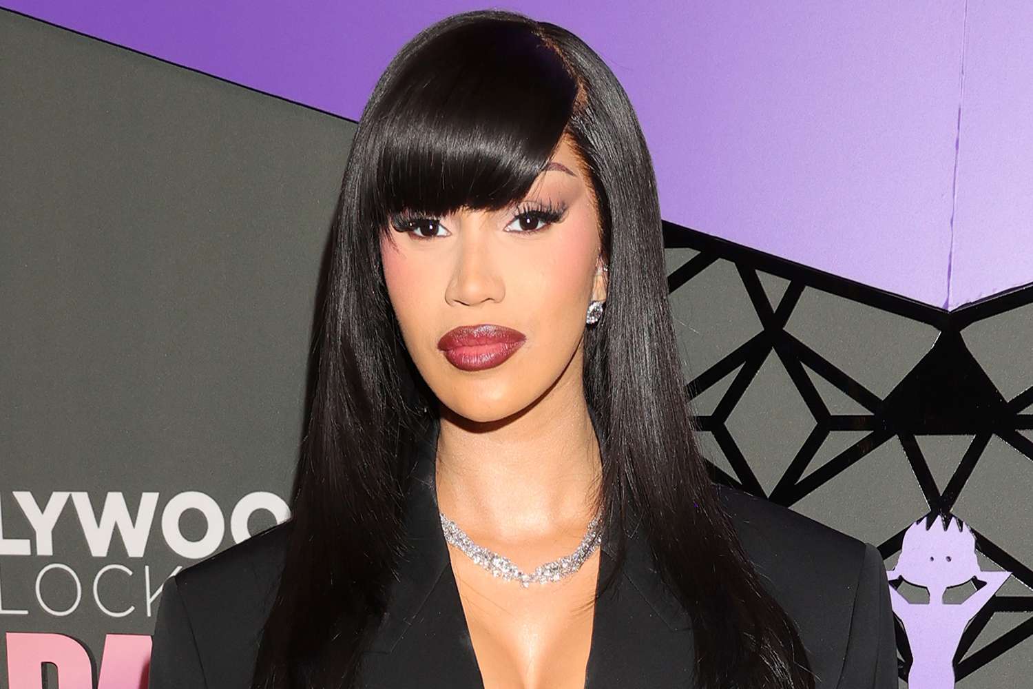 Cardi B Says She's Hospitalized Following 'Medical Emergency' as She ...