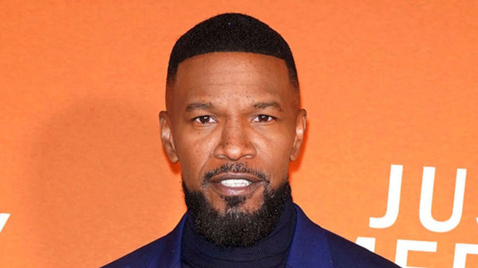 Jamie Foxx Recovering After 'Medical Complication', Family Says | Kataeb