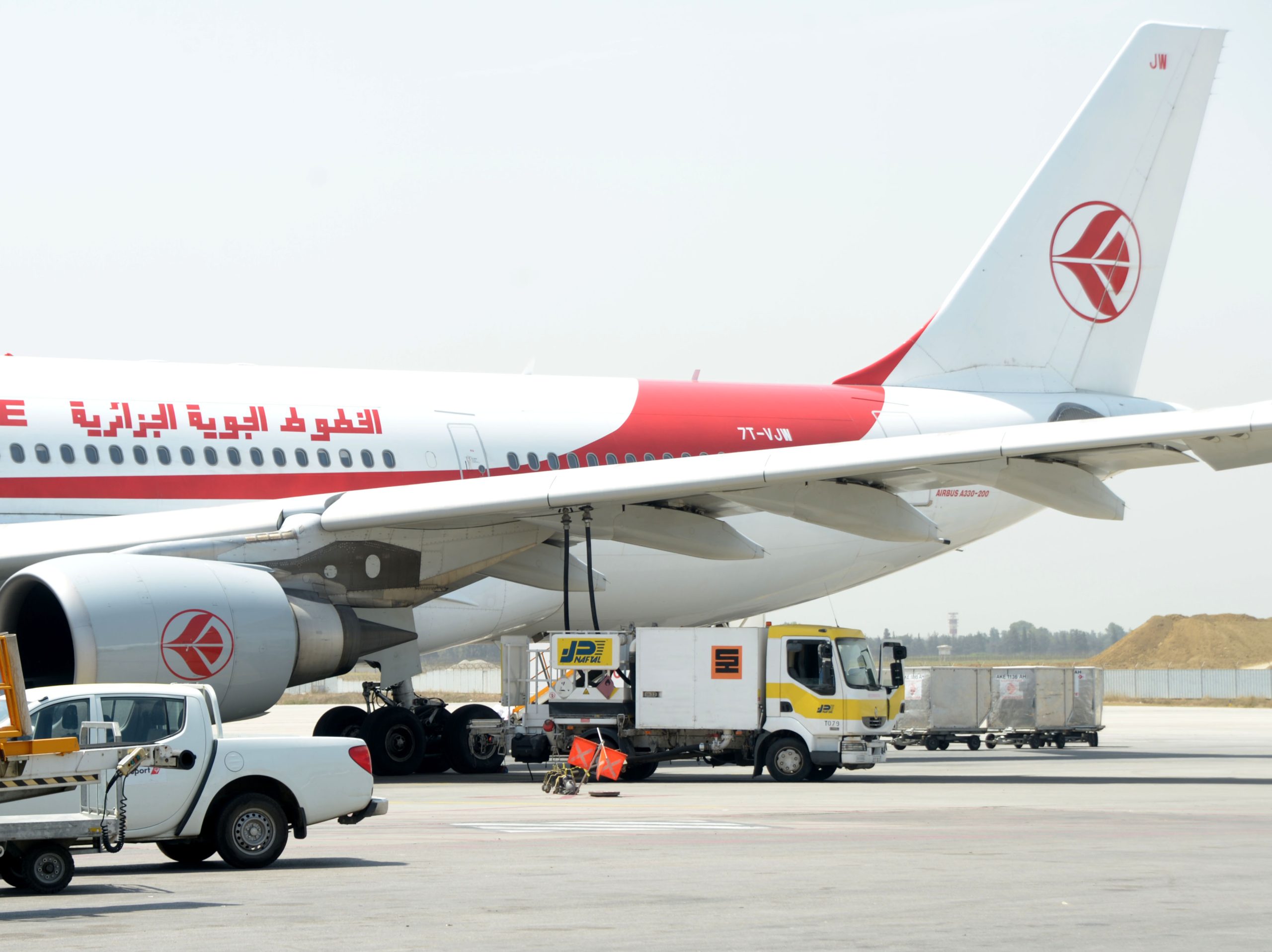 بالفيديو- الوعد للرئيس عون تحقّق...إستئناف الرحلات الجوية بين بيروت ...