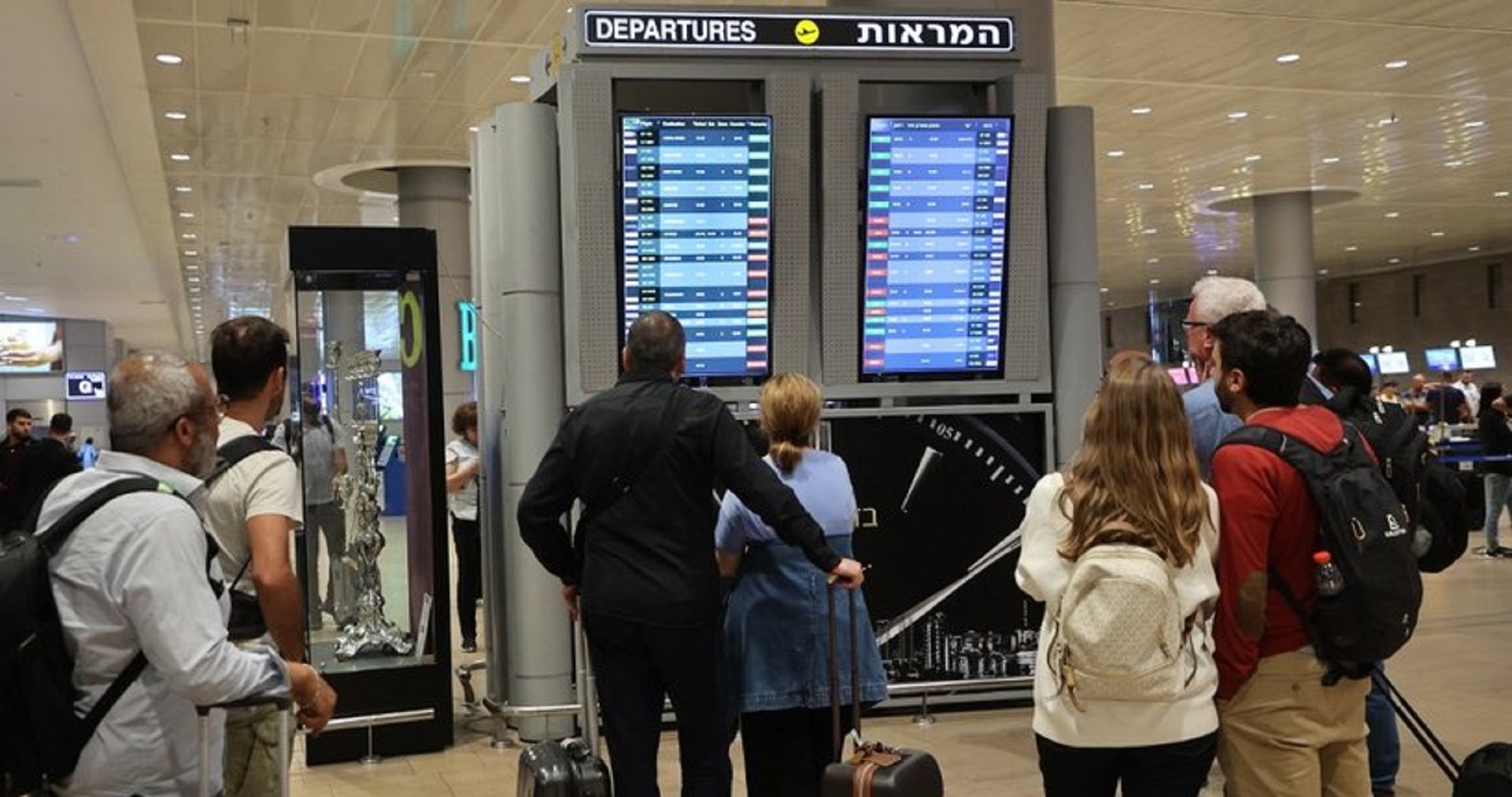 هذه الدول بدأت بإجلاء رعاياها من إسرائيل | الكتائب