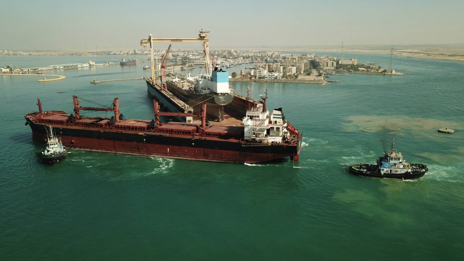 Freight Through Suez Canal Down 45% Since Houthi Attacks | Kataeb