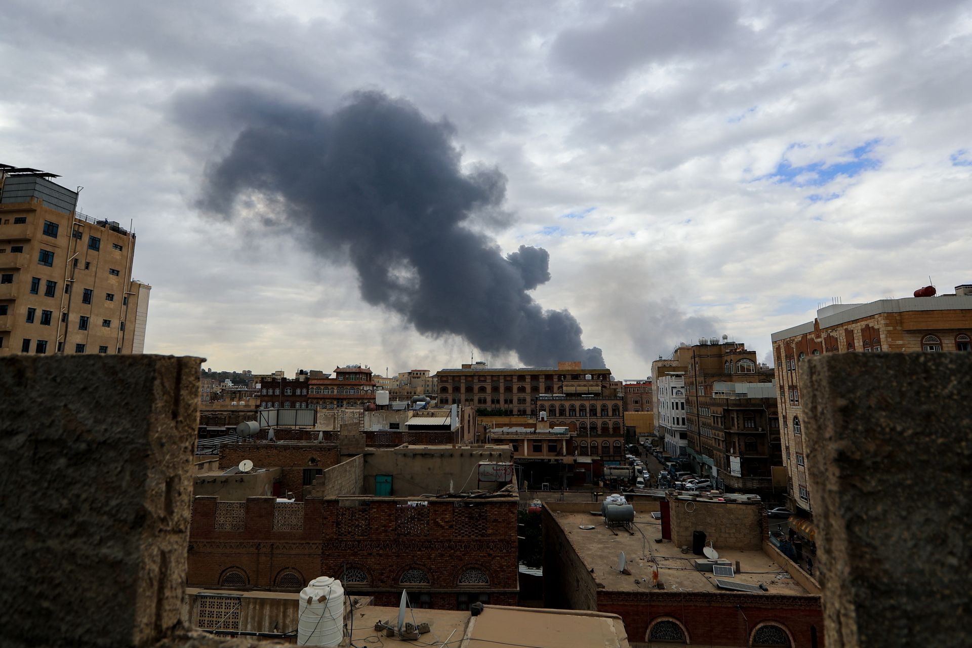 Israel Says Fighter Jets Striking ‘Terror Targets’ in Yemen | Kataeb