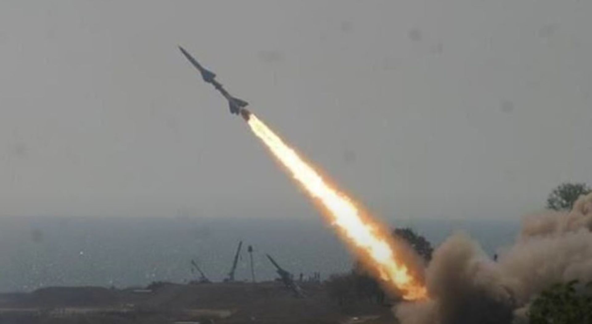 "ديمونا في مرمى صواريخنا"... الحوثيون يعلنون مسؤوليتهم عن استهداف ...