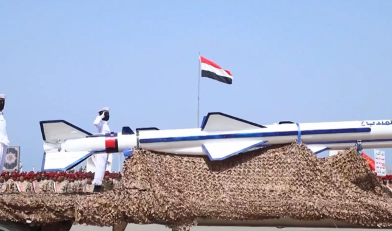 الحوثيون يستهدفون مواقع عسكرية في إيلات بدفعة من الصواريخ المجنحة | الكتائب