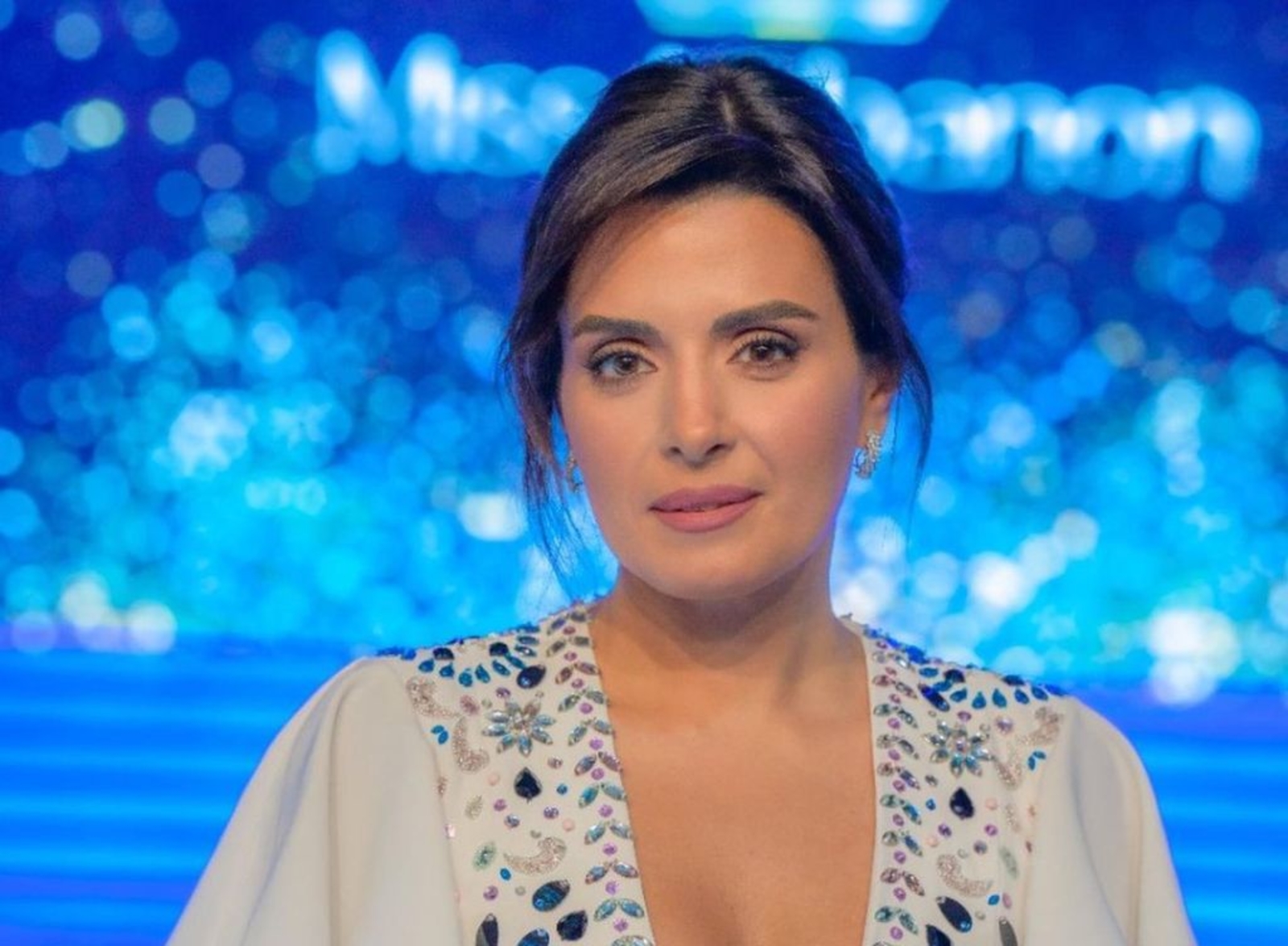 جائزة لنايلة تويني | الكتائب