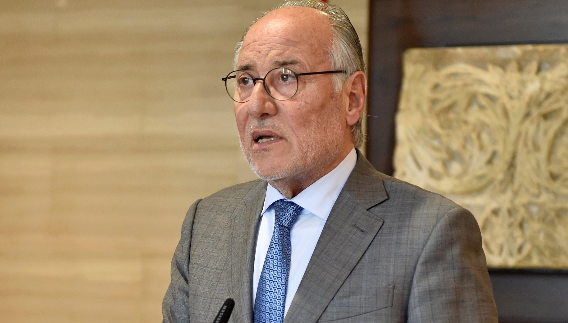 الحلبي: لم يؤخذ القرار بعد في موضوع الإمتحانات الرسمية | الكتائب