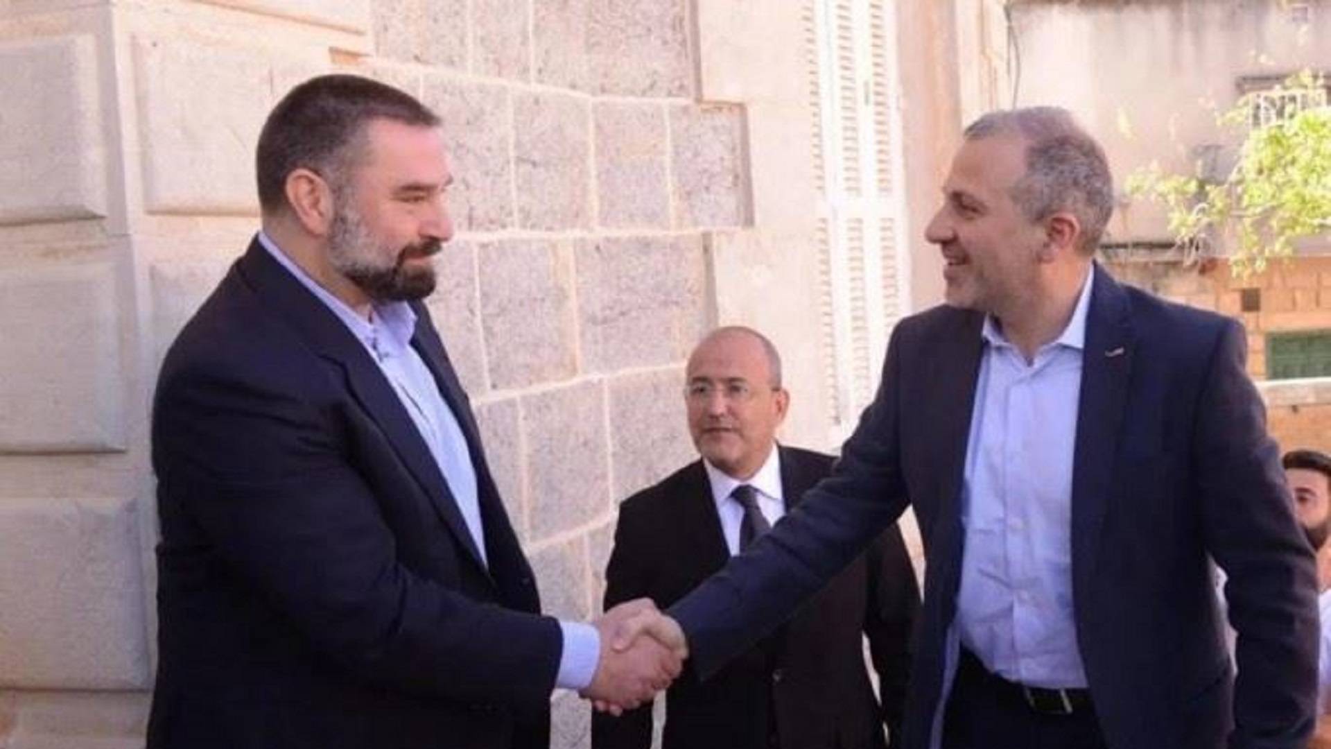 باسيل "يغازل" بري من جزين ومع رئيس "لا يكون عدواً لأي طرف" | الكتائب