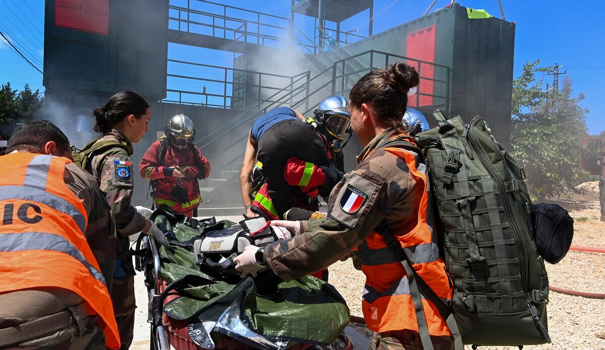 Civil Defense Firefighters Train With French Peacekeepers | Kataeb