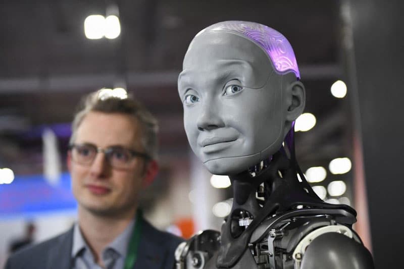 Japanese Scientists Make Smiling Robot with ‘Living’ Skin | Kataeb