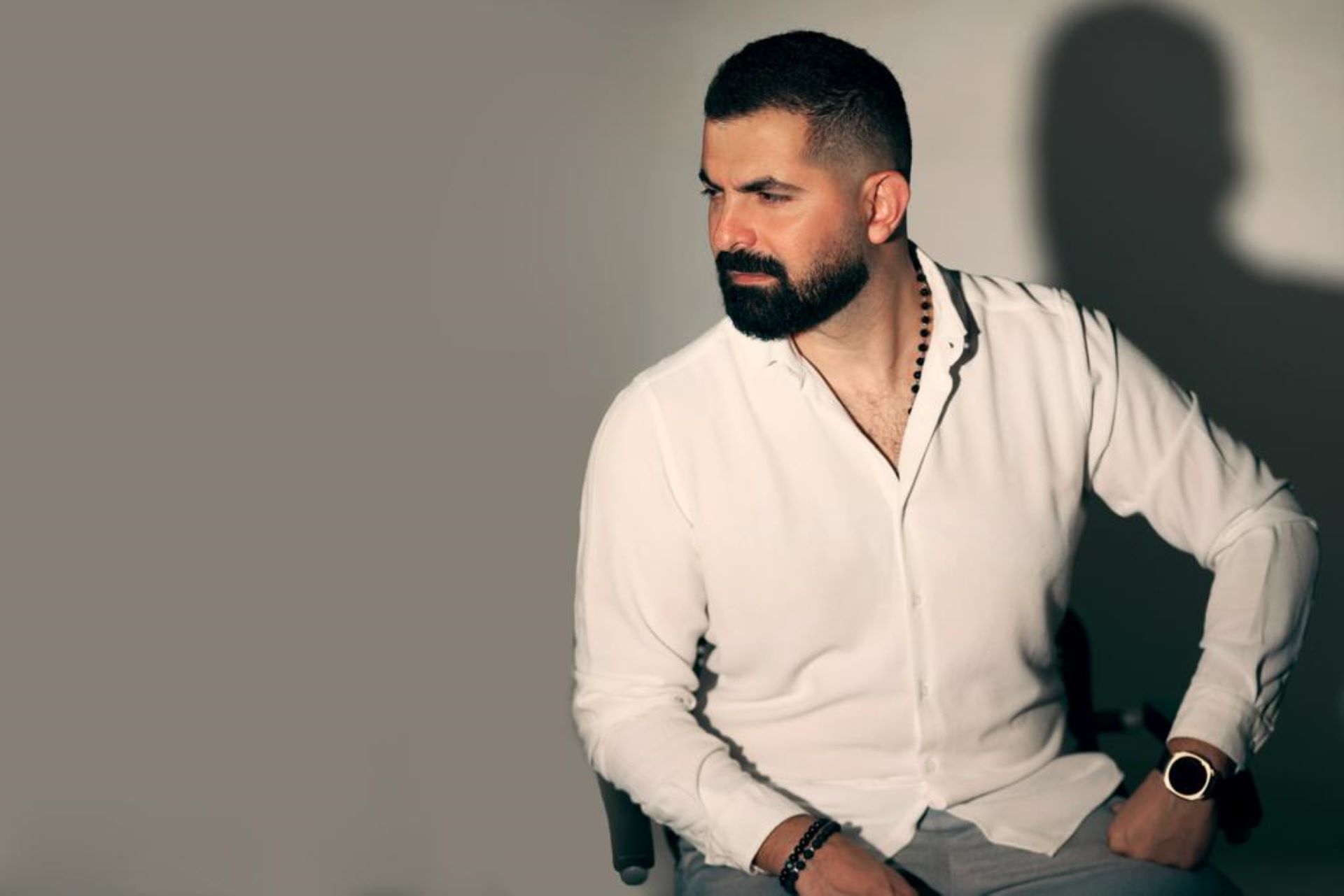 مارون ديب يطلق أغنيته الجديد "لانك انت" | الكتائب