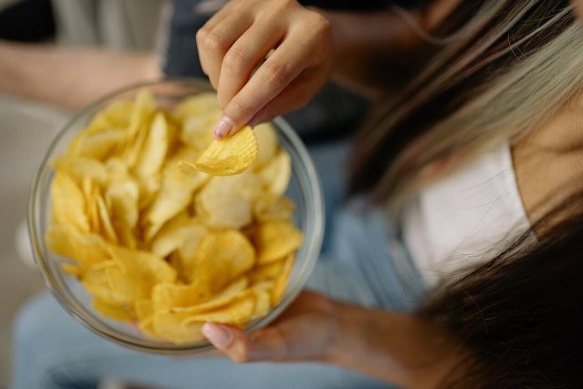 Eating Just One Bag of Chips Each Day May Raise Risk of Throat and ...