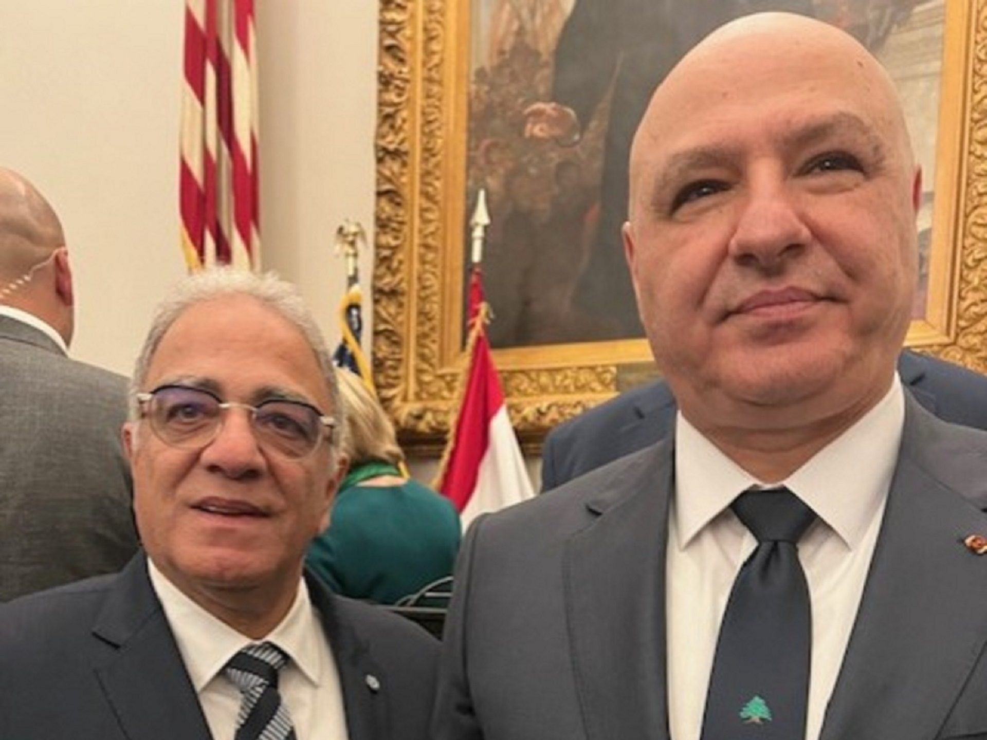 الرئيس العالمي للجامعة اللبنانية الثقافية في العالم روجيه هاني يلبي ...