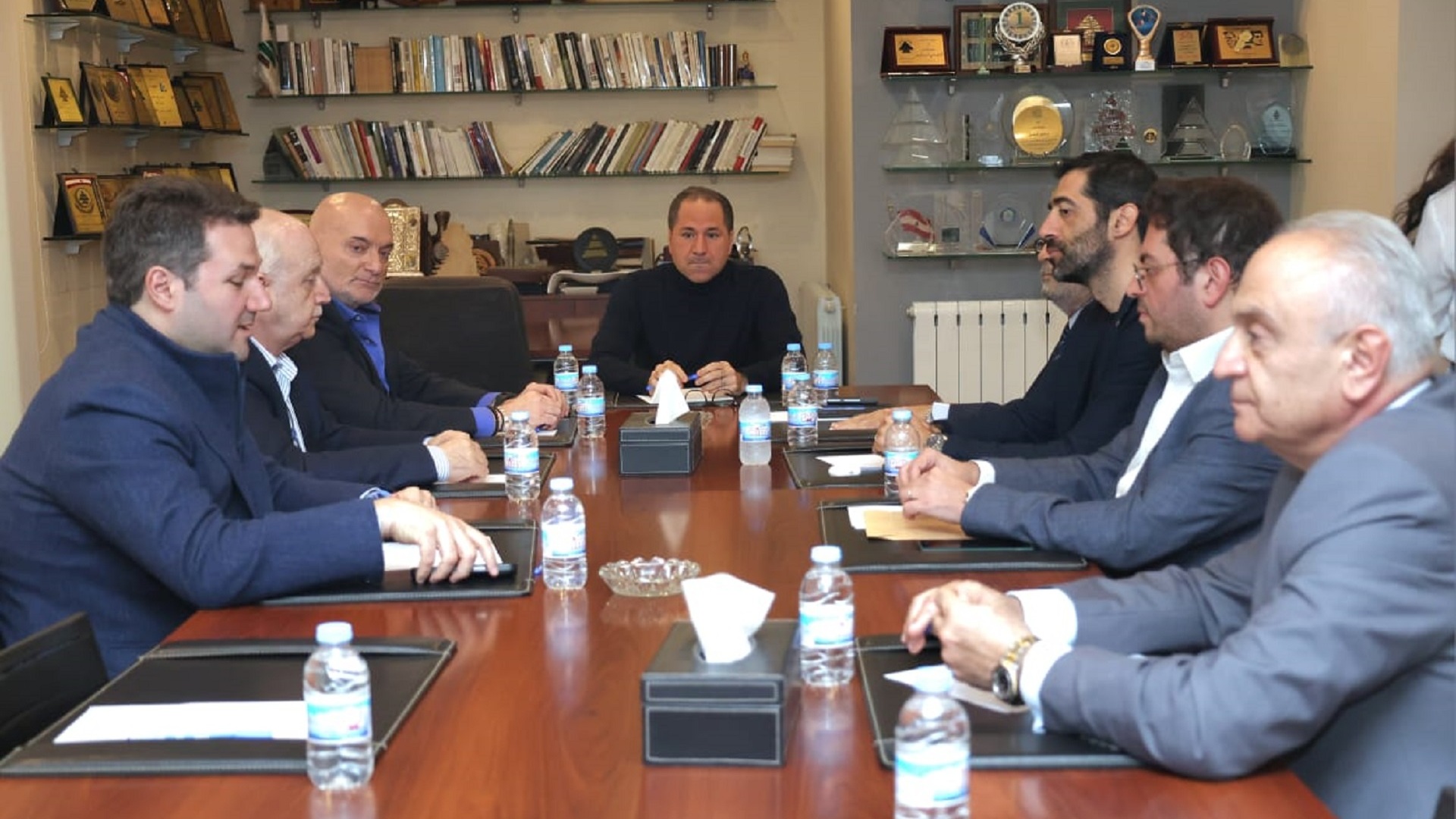 Kataeb Party: Raising a Finger in the Face of the Lebanese Increases ...