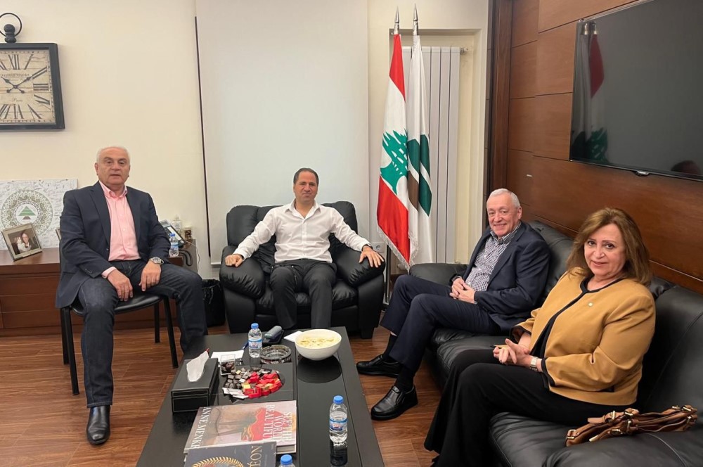 Gemayel Receives Former Deputy and Minister Ahmad Fatfat | Kataeb