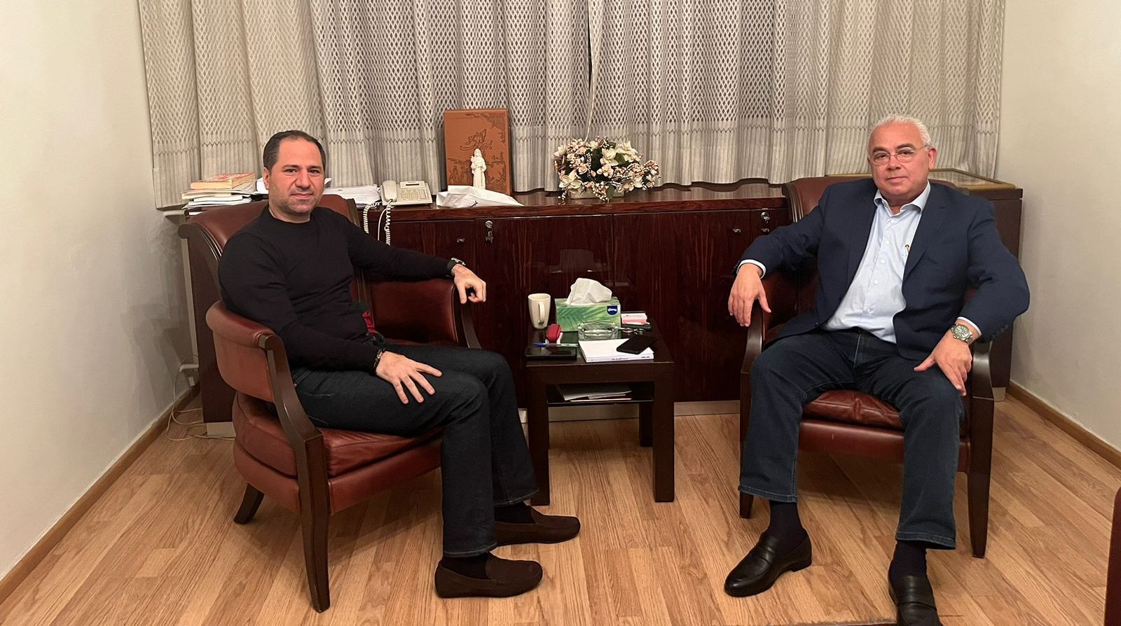 الجميّل يلتقي سكاف في إطار التواصل المستمر | الكتائب