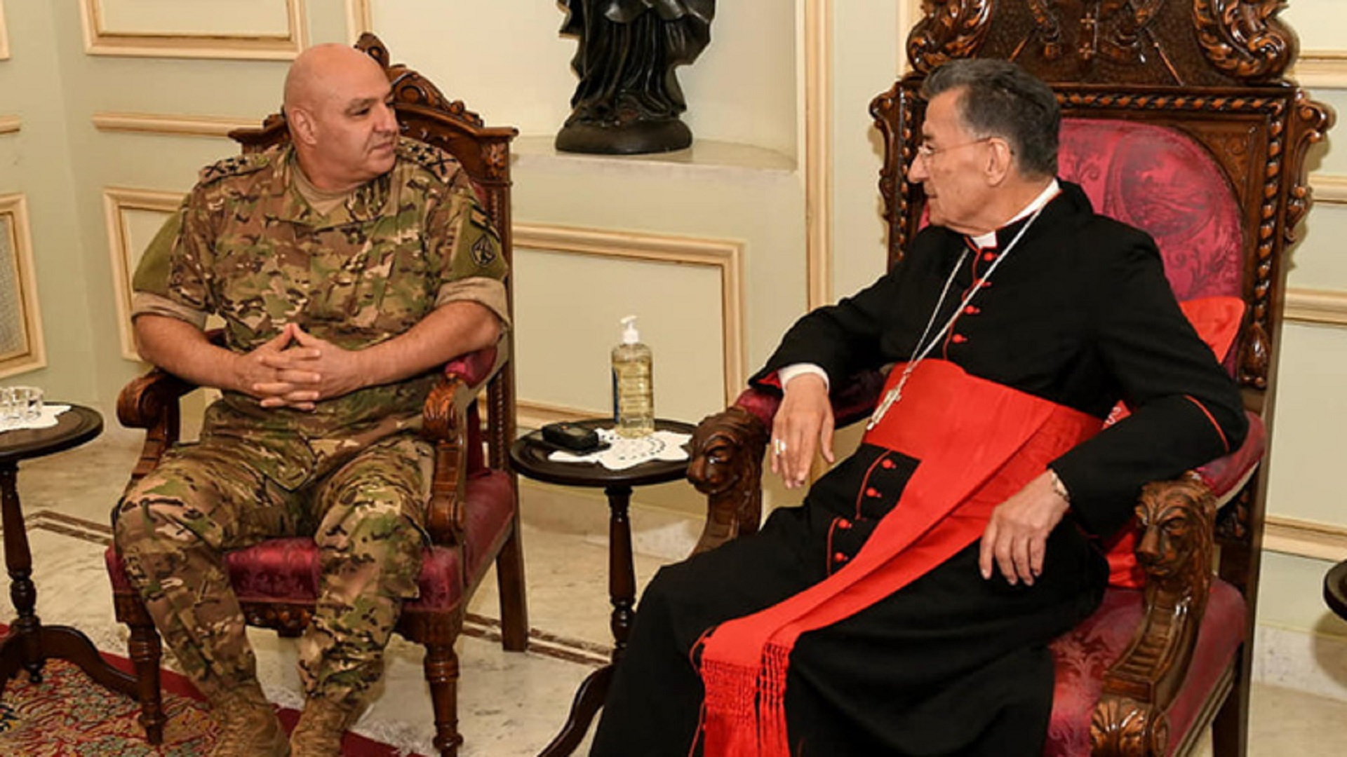 الراعي يقطع الطريق على التعيين ويذكّر بالدستور رئاسيًا و"عسكريًا" | الكتائب