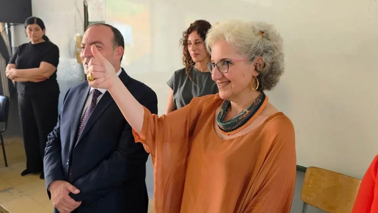 كرامي متفقدةً الإمتحانات الرسمية: نبرهن للجميع أن لا شيء يركعنا مهما ...