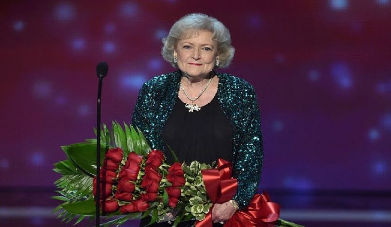 Legendary Actress Betty White Dead at 99| Kataeb | Kataeb